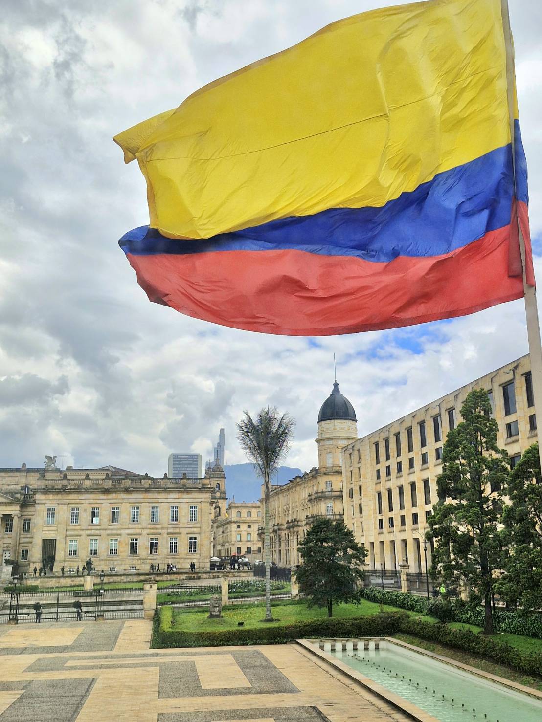 Nuevo gobierno en Colombia heredará déficit fiscal